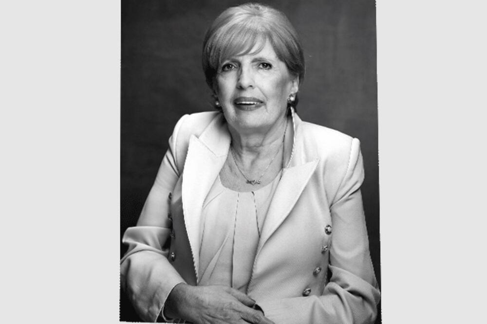 Komemoracija povodom smrti Kadić 14. oktobra u zgradi Rektorata ...