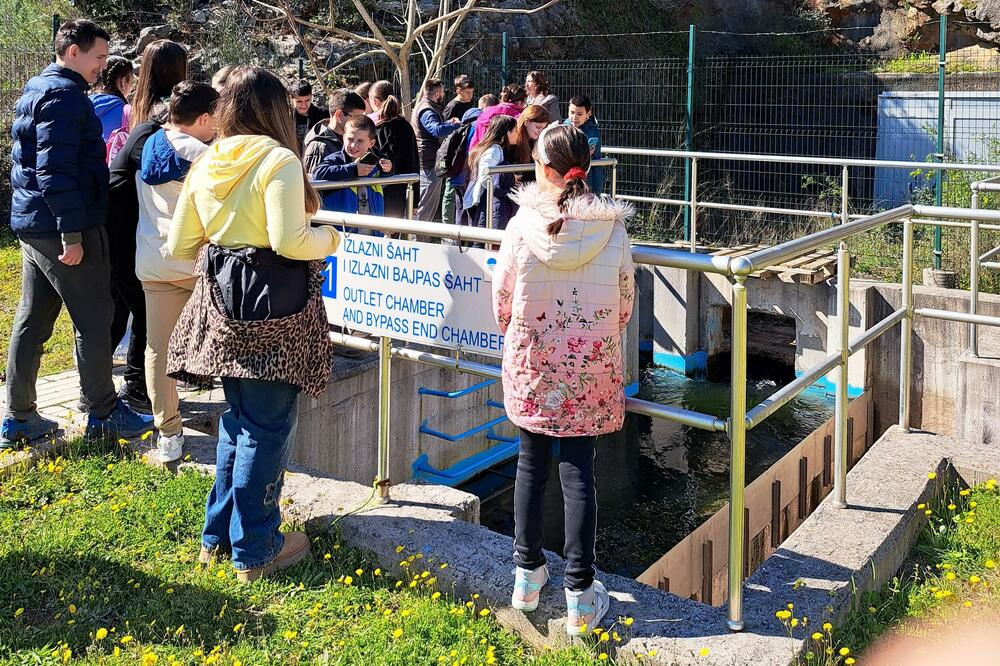 Tivatski učenici obišli postrojenje na Klačini - Pocetna.me