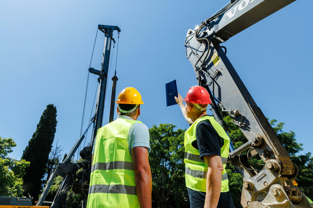Ulcinj: Počeli radovi na izgradnji kompleksa Porta Rai na mjestu ...