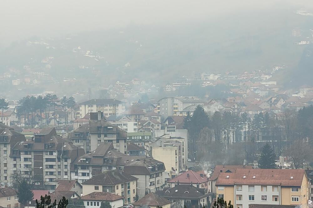 Vazduh ne postaje čistiji od obećanja: Bijelo Polje opet bilježi ...